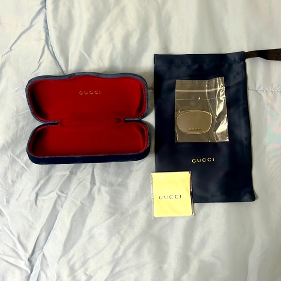 Gucci | Accessories | New Gucci Eye Glass Velvet Case Bag And Wipe ...